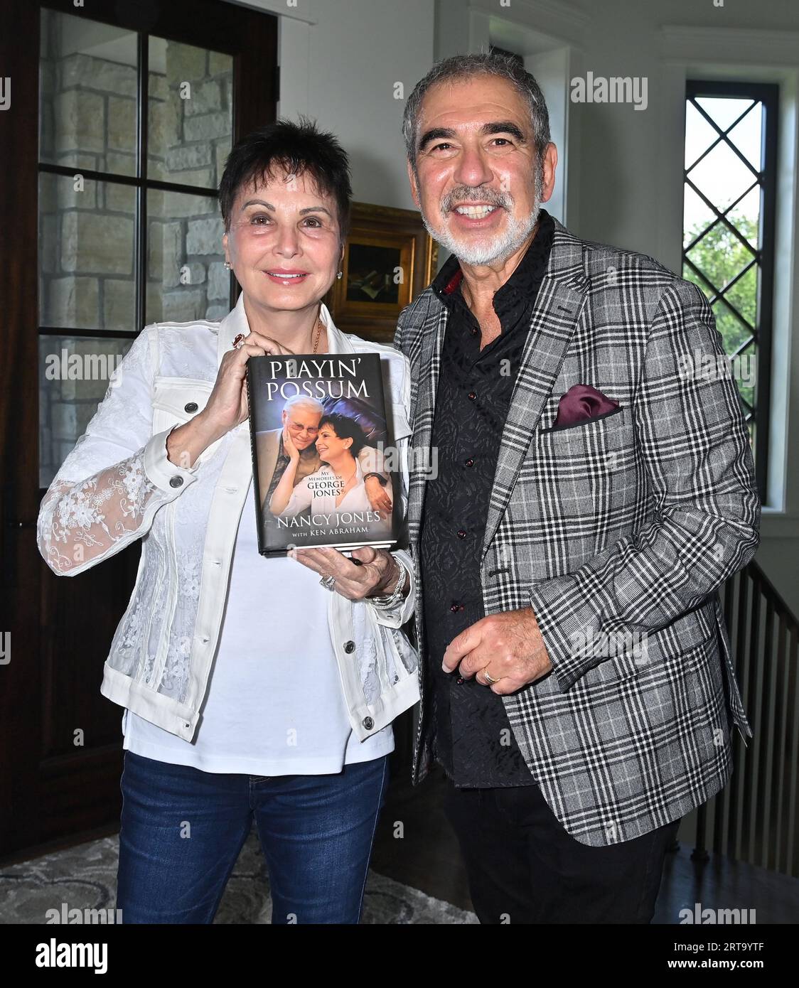 George jones and nancy jones hi-res stock photography and images - Alamy