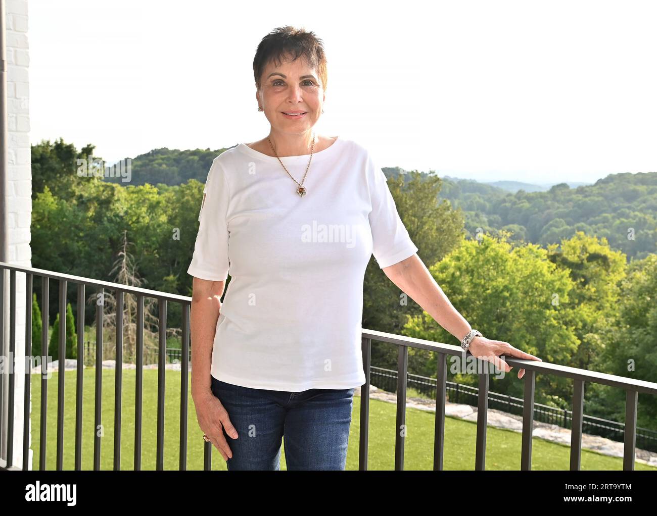 George jones and nancy jones hi-res stock photography and images - Alamy