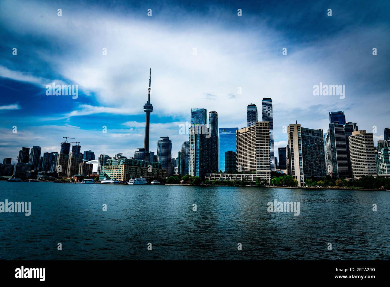 TORONTO CANADA 11-09-2023-PASEANDO POR LA CIUDAD Toronto, la capital de ...