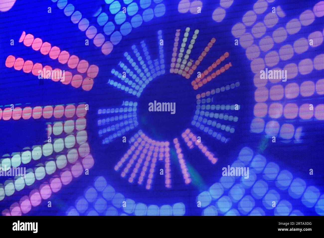 Electronic screen hi-res stock photography and images - Alamy