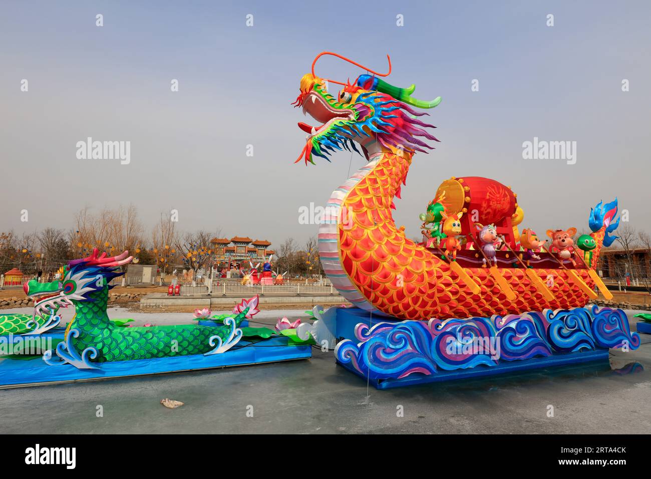 Dragon lantern production hi-res stock photography and images - Alamy