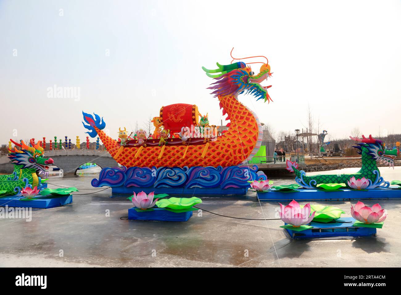 Dragon lantern production hi-res stock photography and images - Alamy