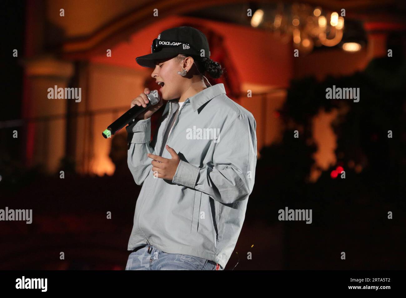 Yahritza y su esencia hi-res stock photography and images - Alamy