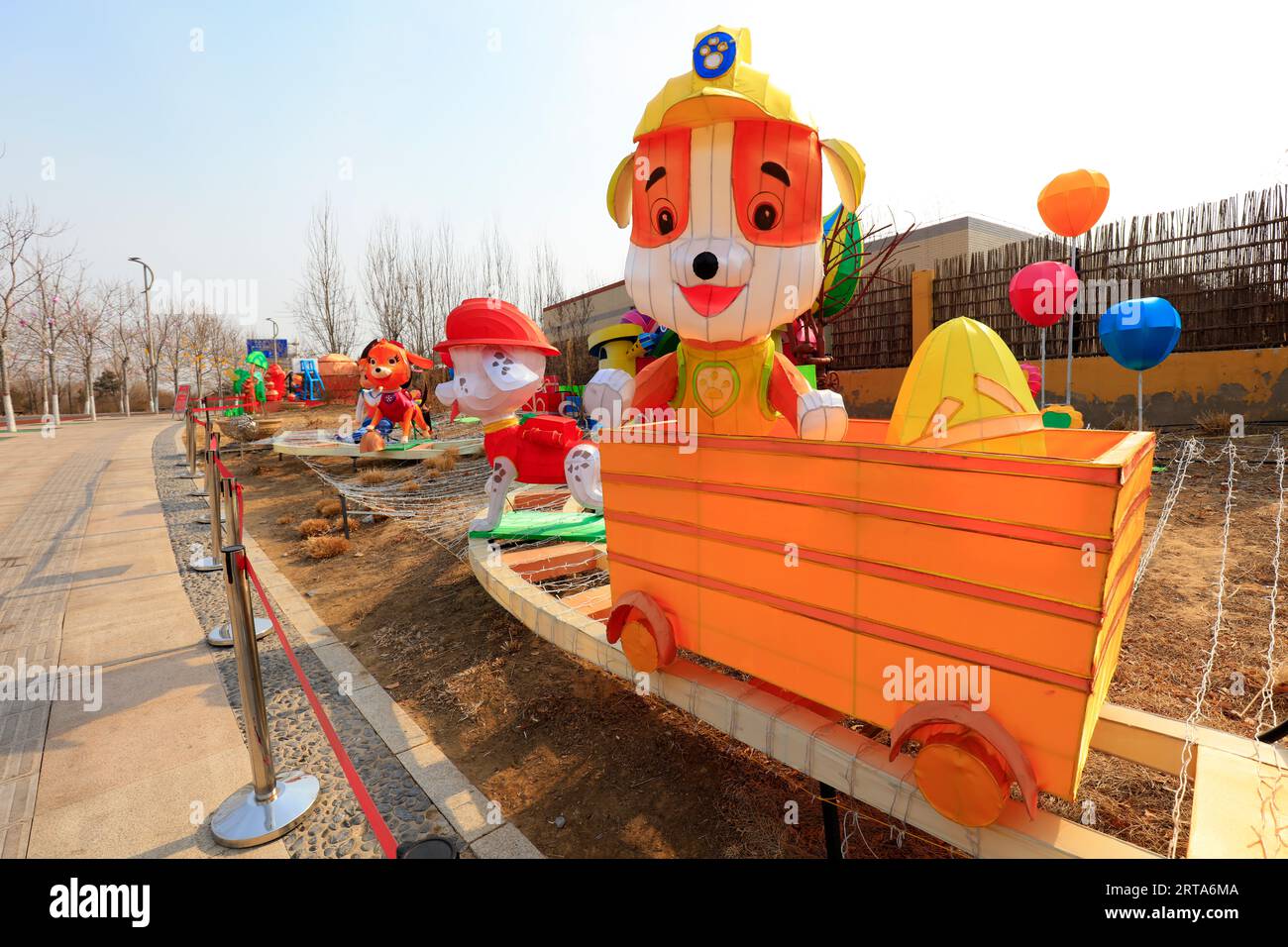 Cartoon animal modeling Stock Photo - Alamy