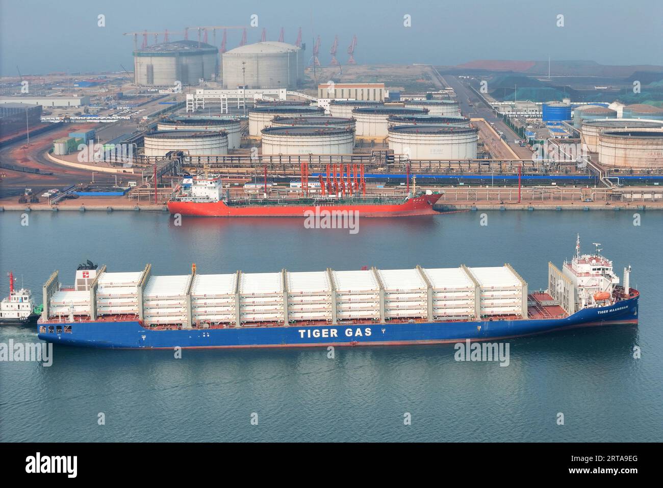 YANTAI, CHINA - SEPTEMBER 11, 2023 - A large LNG tank deck ship loaded ...