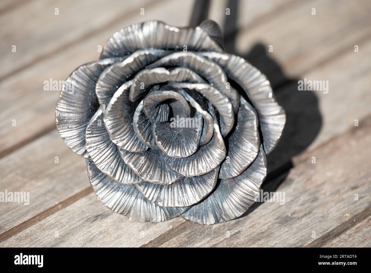 Metallised hi-res stock photography and images - Alamy