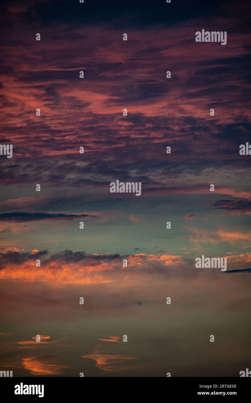 Glowering clouds hi-res stock photography and images - Alamy