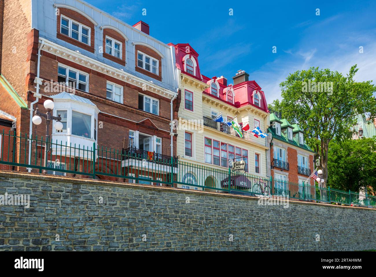 Residential street america low view hi-res stock photography and images ...