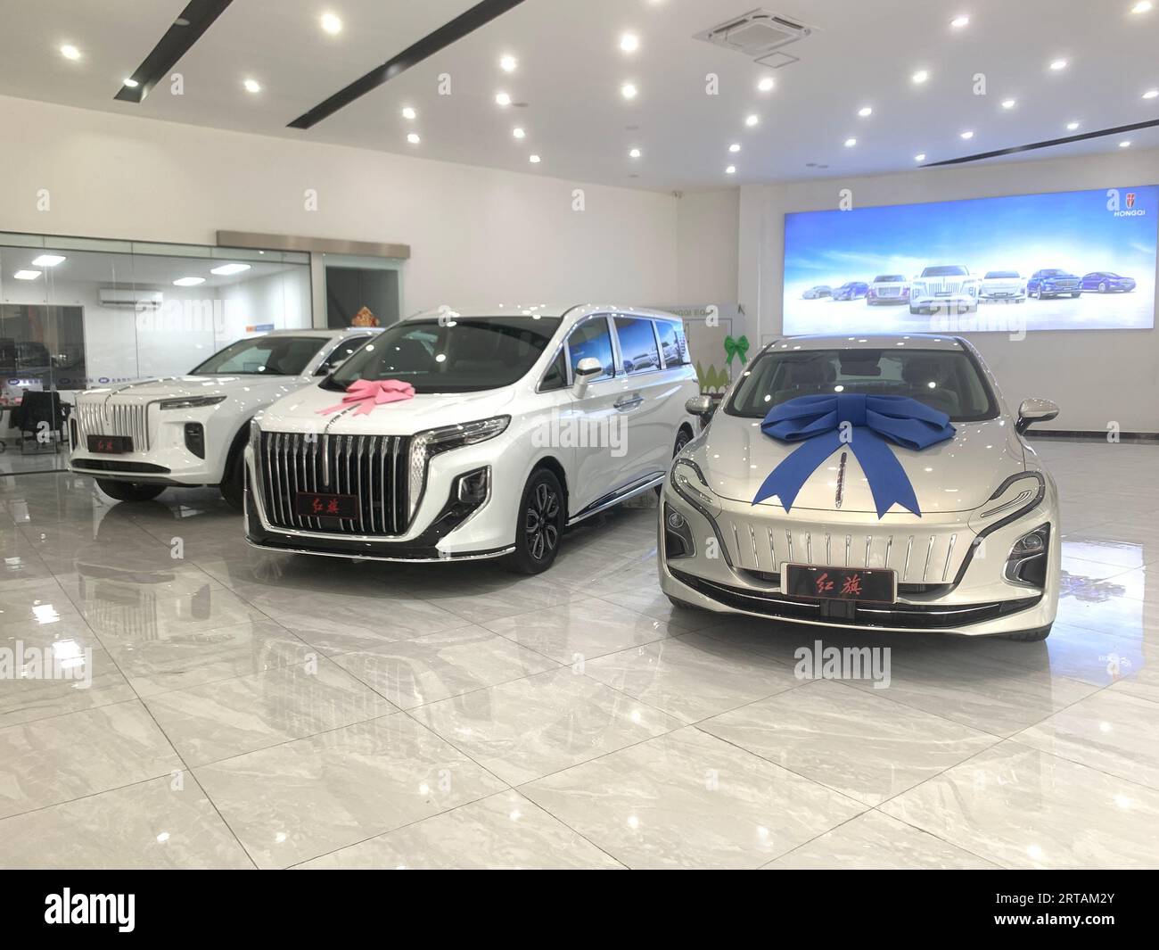 Phnom Penh, Cambodia. 11th Sep, 2023. Chinese-made Hongqi electric ...