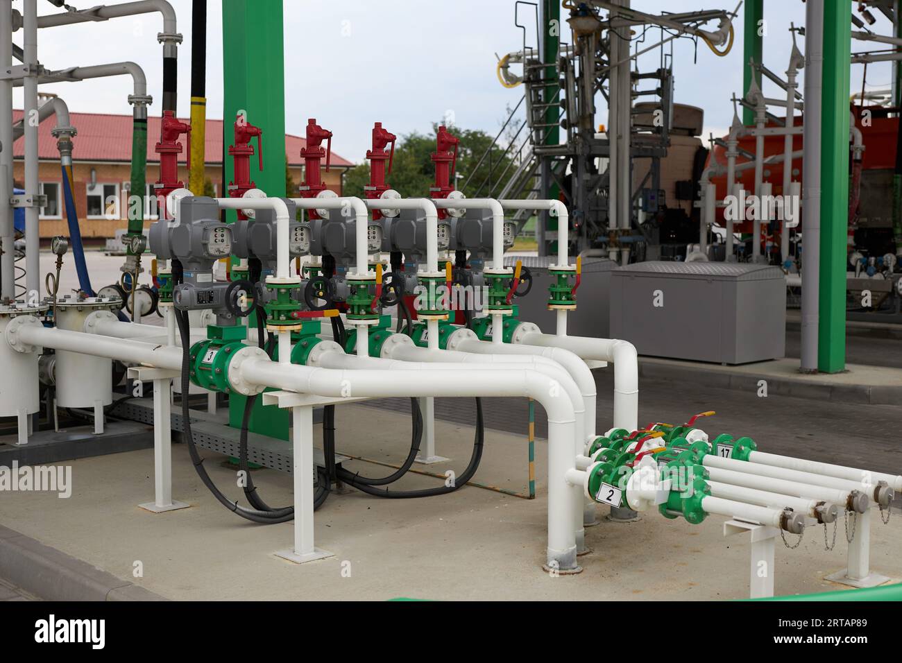 Oil refining equipment Stock Photo - Alamy