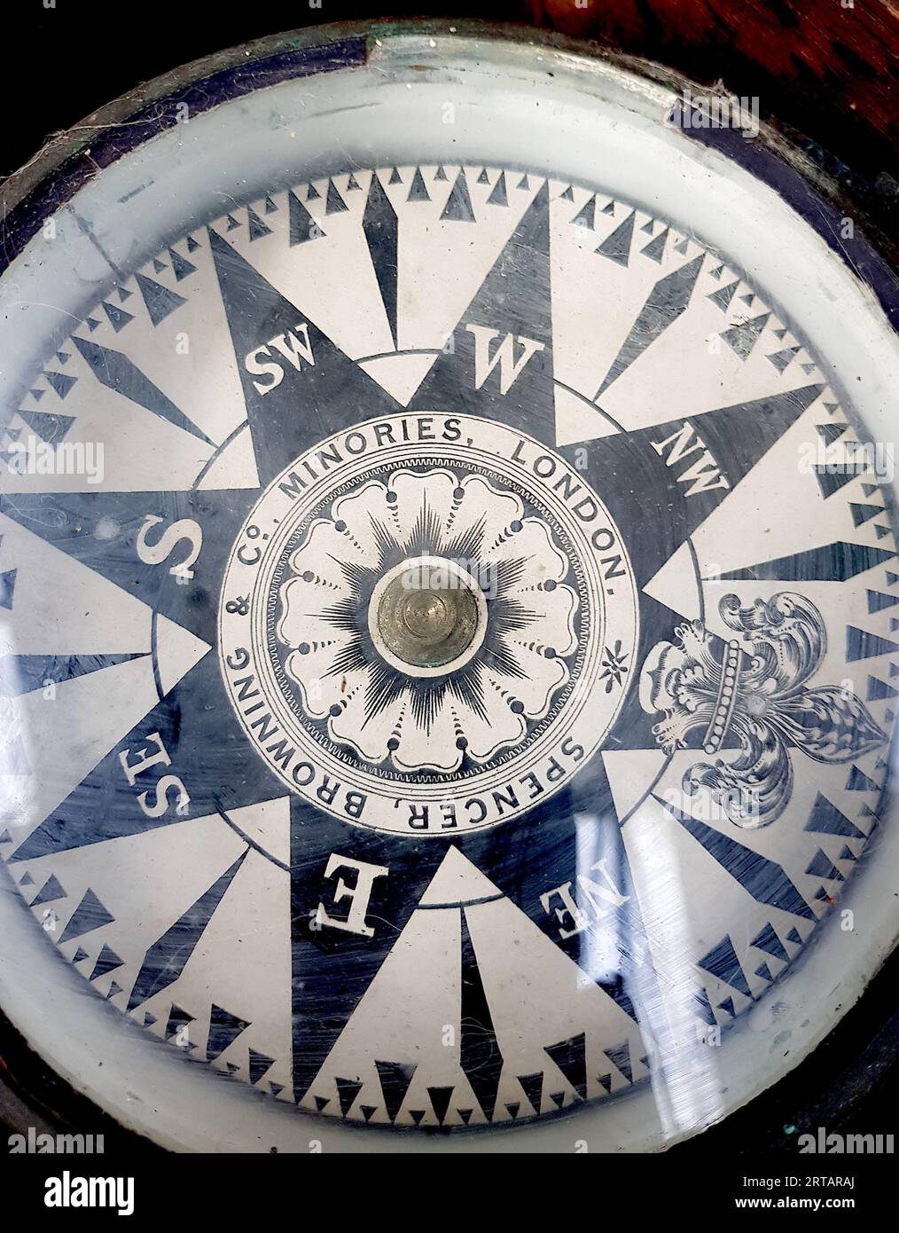 Vintage etchings hi-res stock photography and images - Alamy