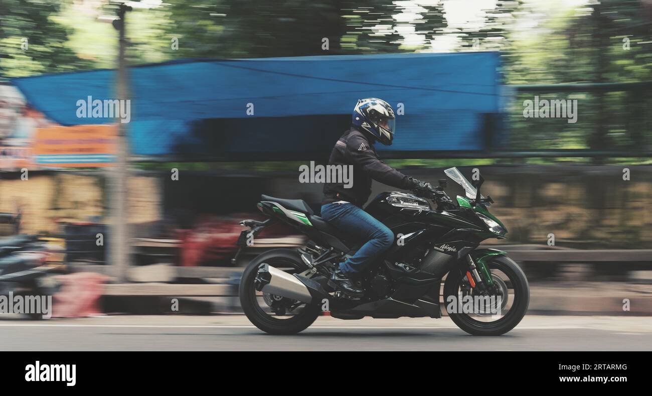 Kawasaki ninja 1000 hi-res stock photography and images - Alamy