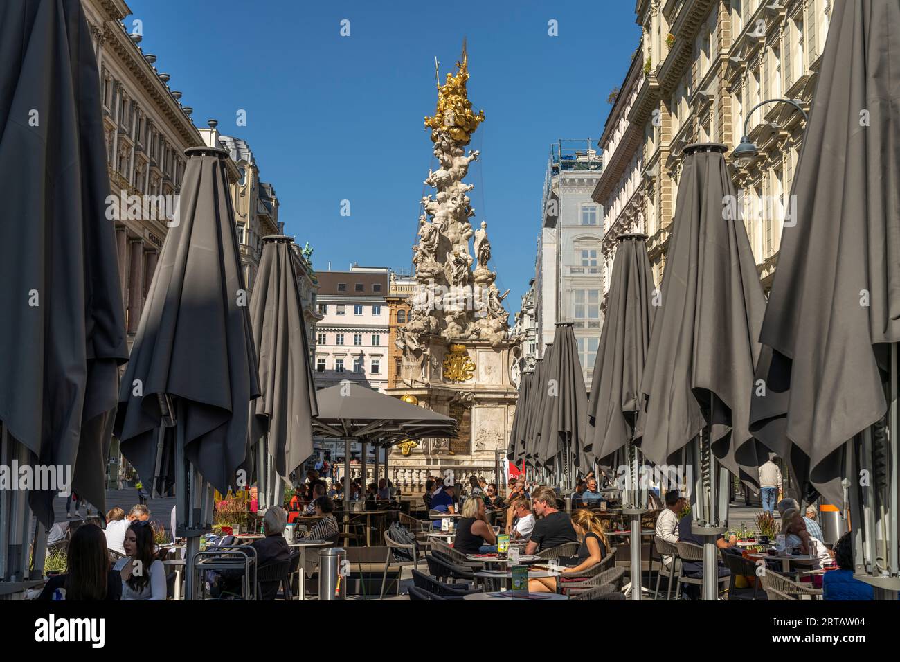 Outside cafe culture vienna hi-res stock photography and images - Alamy