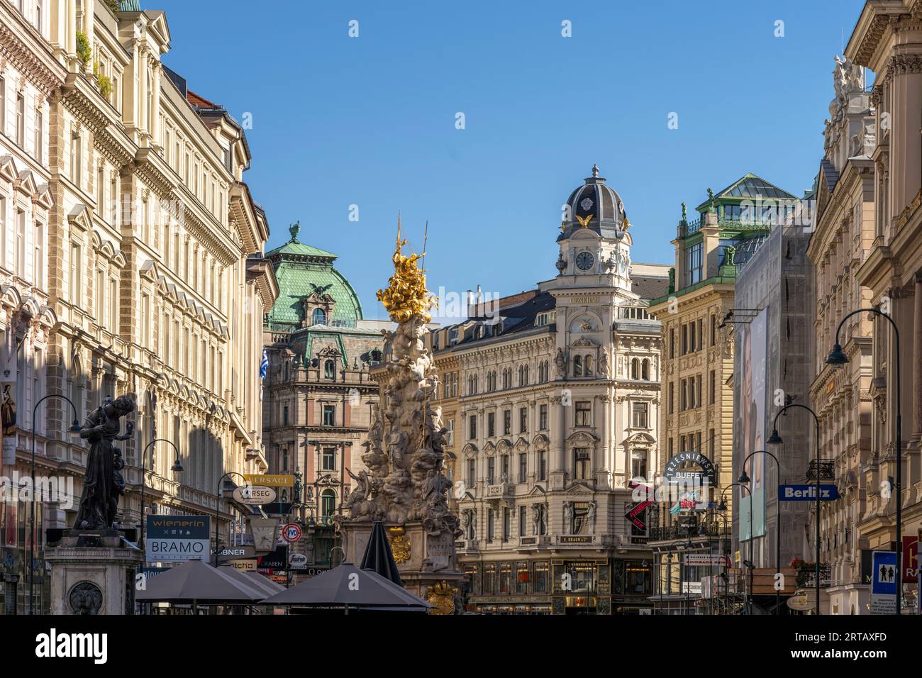 Graben pedestrian zone and the Vienna Plague Column, Vienna, Austria ...
