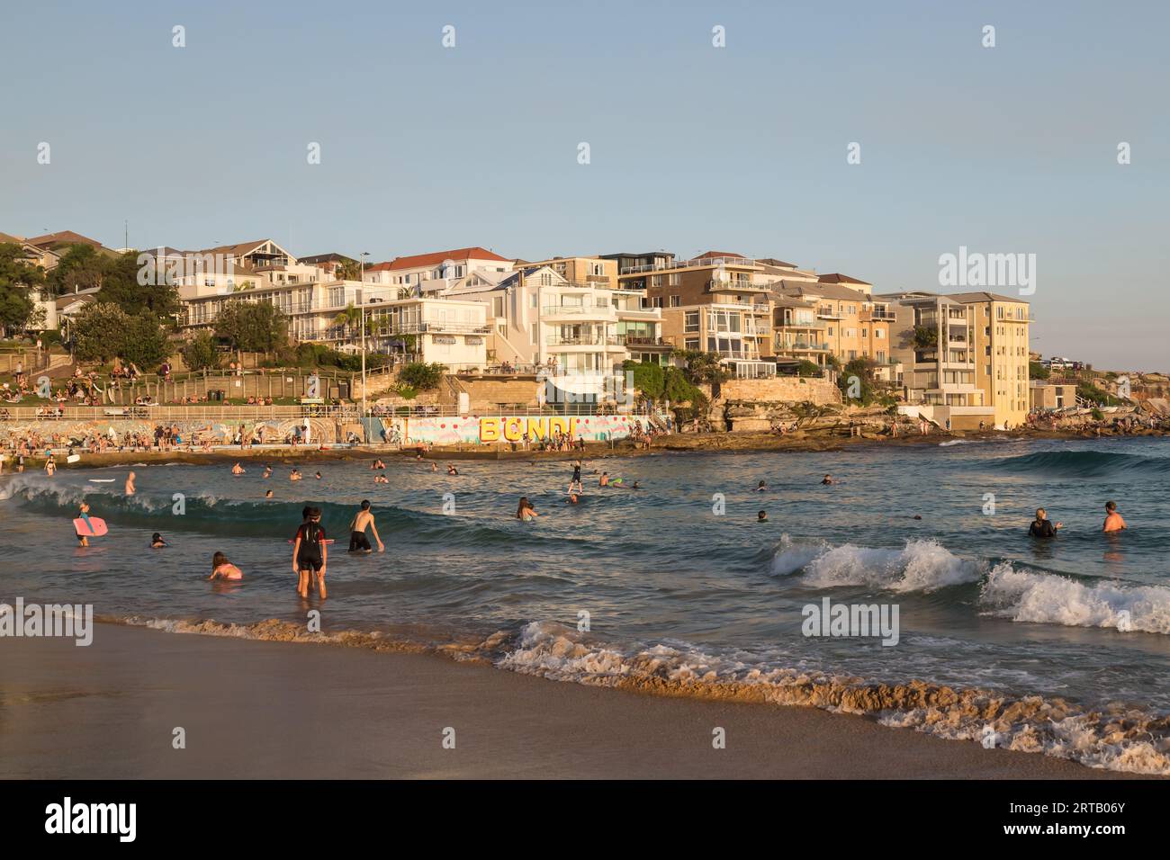 Bondi beach landmarks hi-res stock photography and images - Alamy