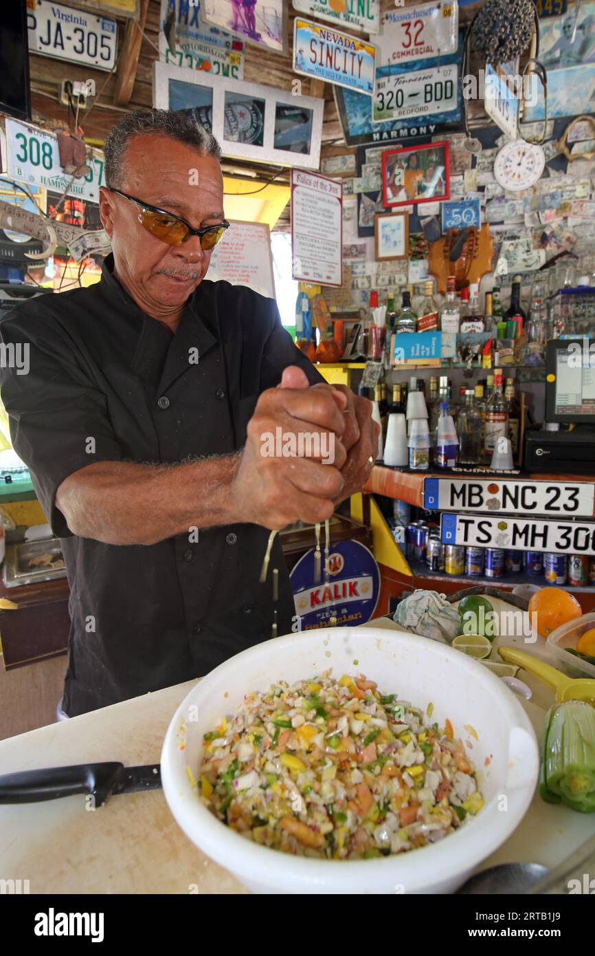 Chai bar hi-res stock photography and images - Alamy