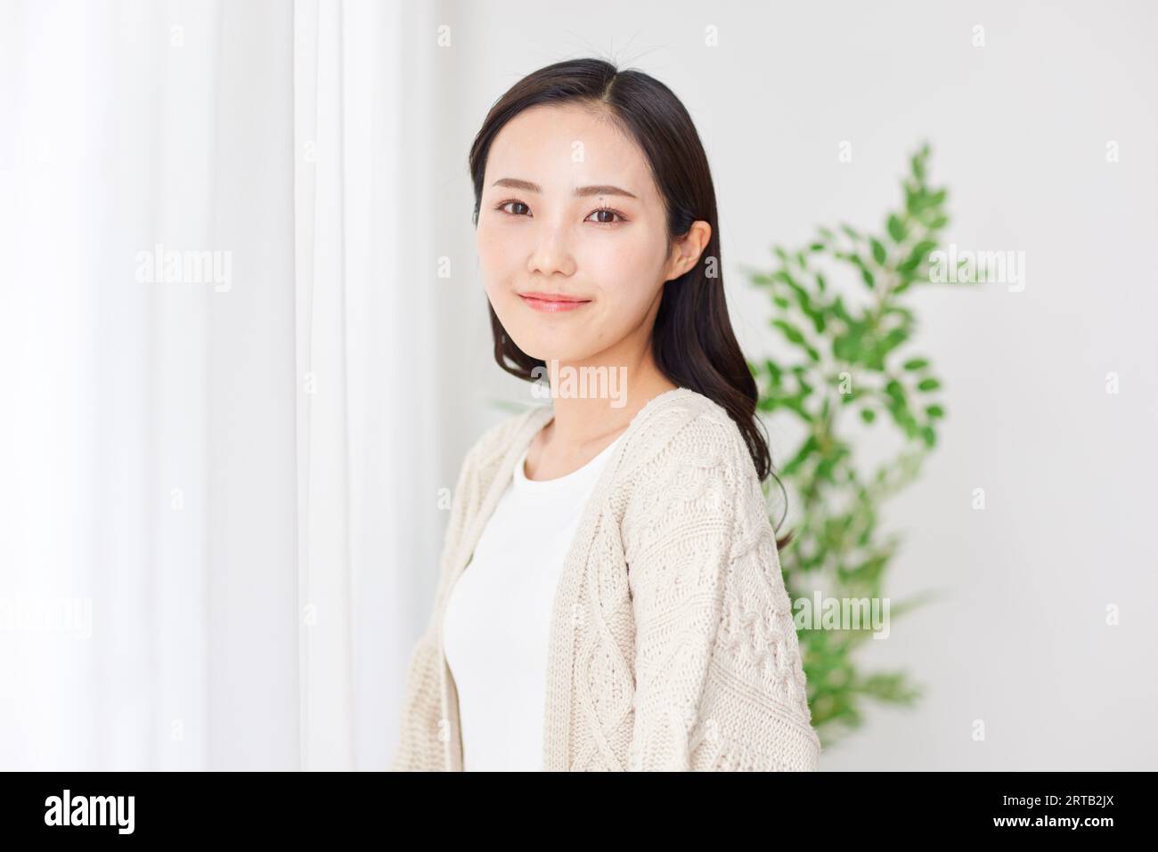 Young Japanese woman portrait Stock Photo - Alamy