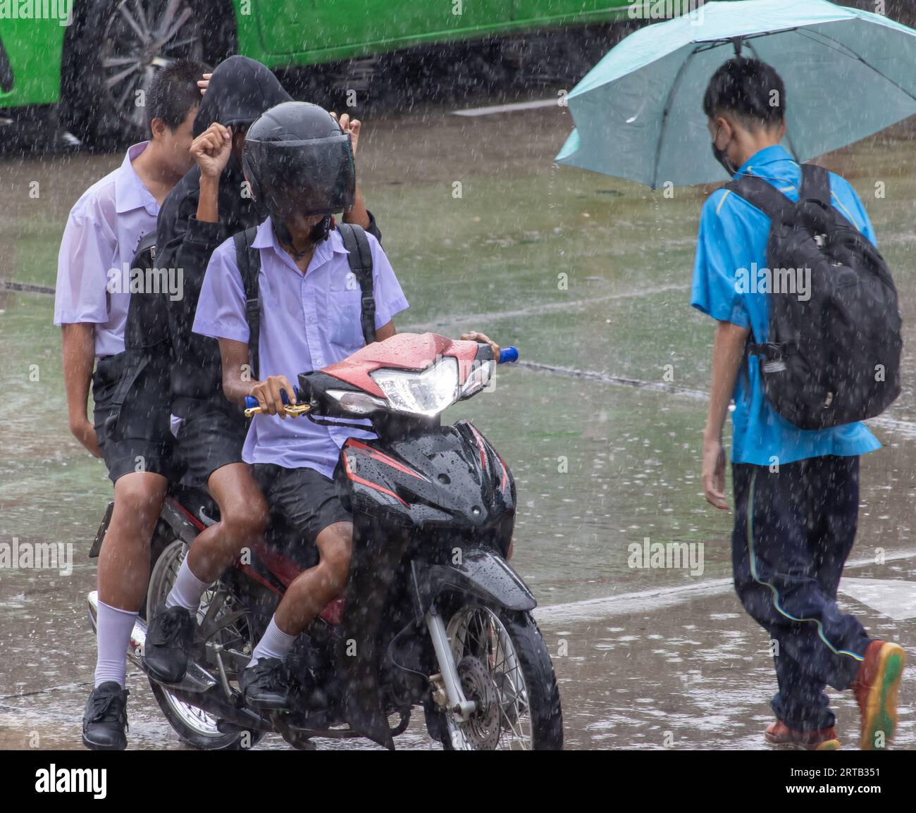Motorcycle thailand students hi-res stock photography and images - Alamy