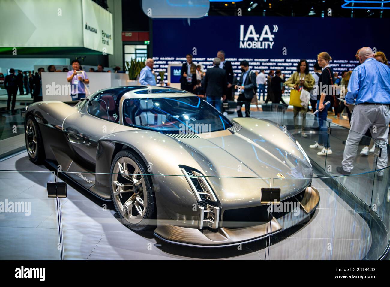 Porsche Mission X electric hypercar concept on the Volkswagen group ...