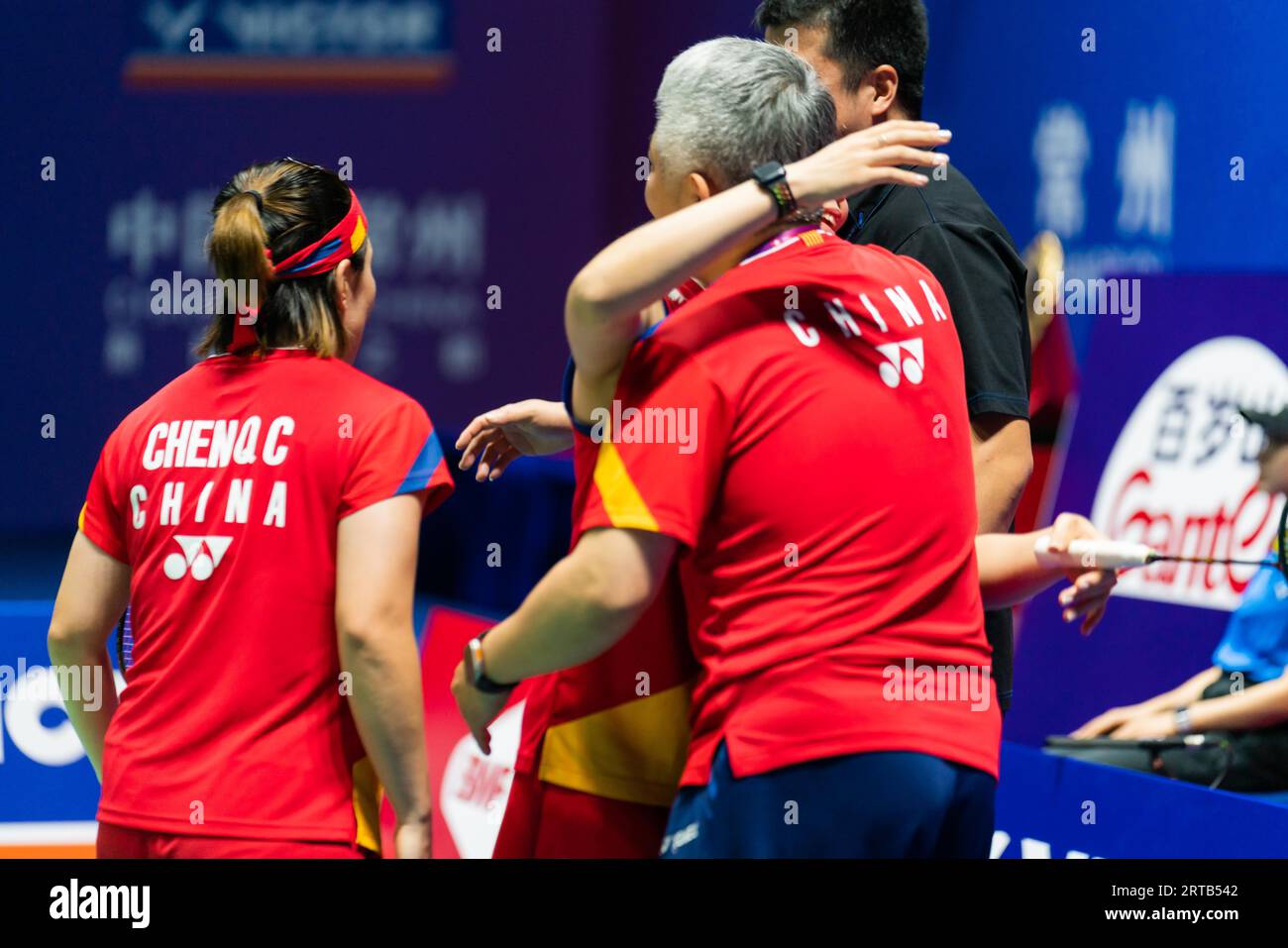 Chinese badminton players Chen Qingchen, Jia Yifan defeat South Korean ...