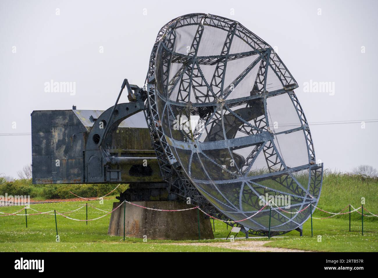 Wwii radar displays hi-res stock photography and images - Alamy