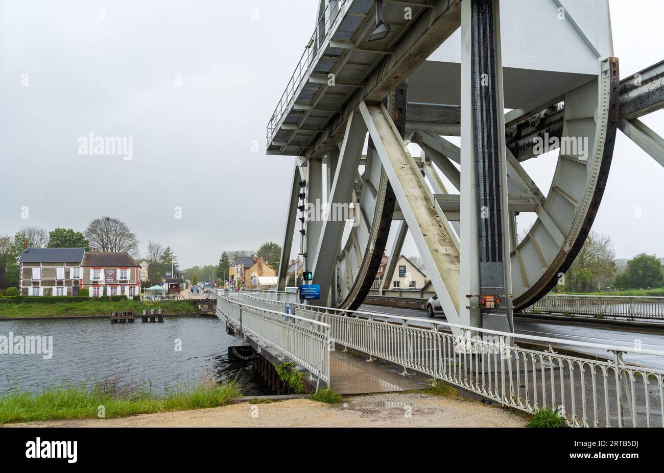 Pegasus bridge memorial and airborne museum hi-res stock photography ...