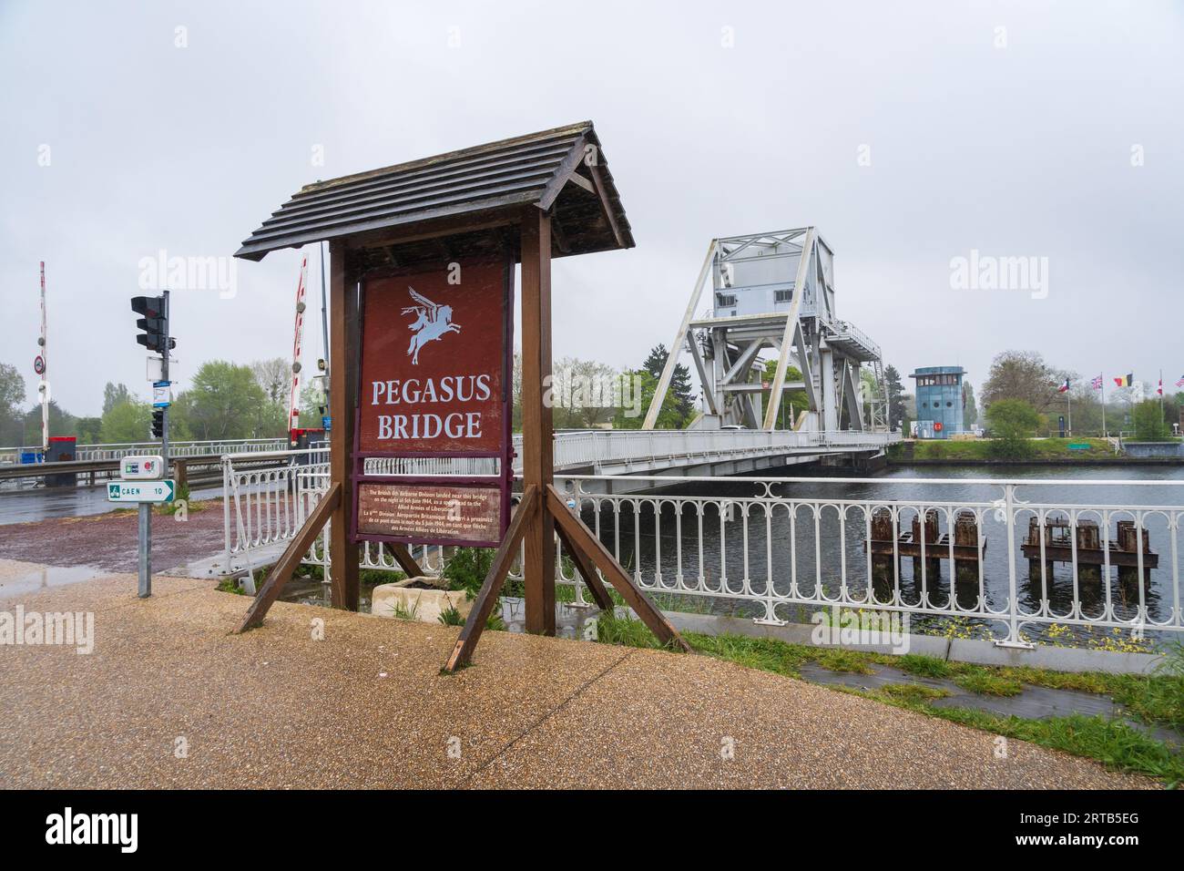 Pegasus bridge memorial and airborne museum hi-res stock photography ...