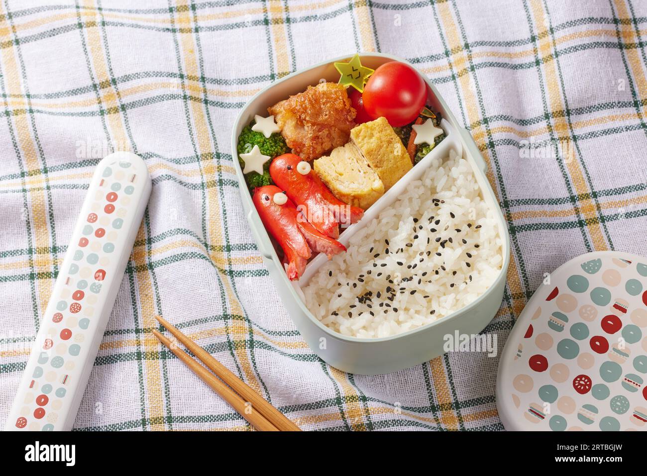 Box of rice and chopsticks hi-res stock photography and images - Alamy