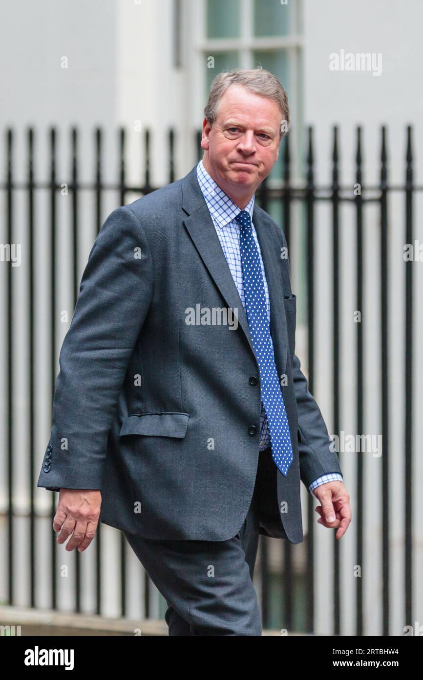 Rt hon alister jack hi-res stock photography and images - Alamy