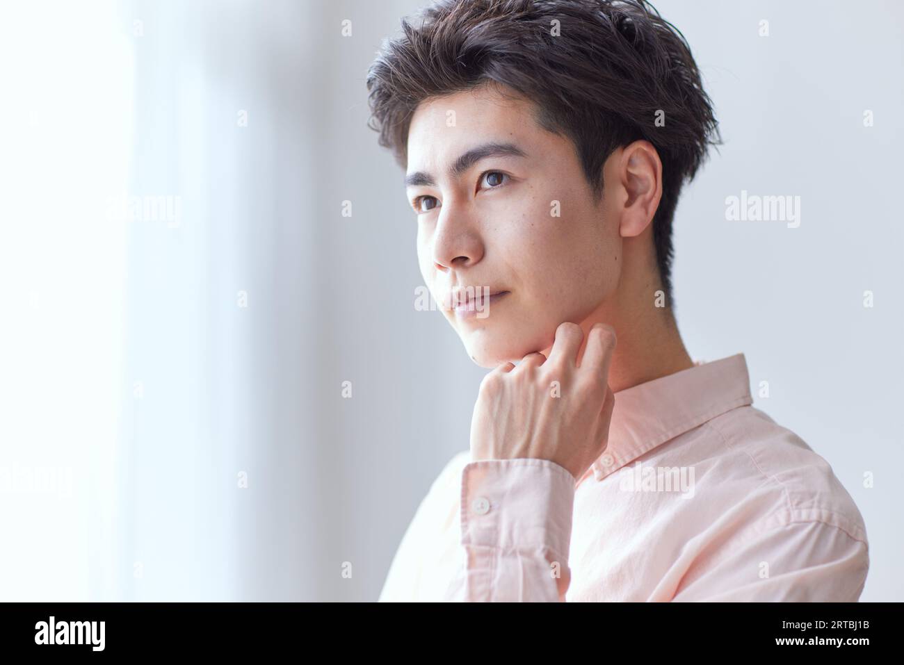 Japanese man relaxing hi-res stock photography and images - Alamy