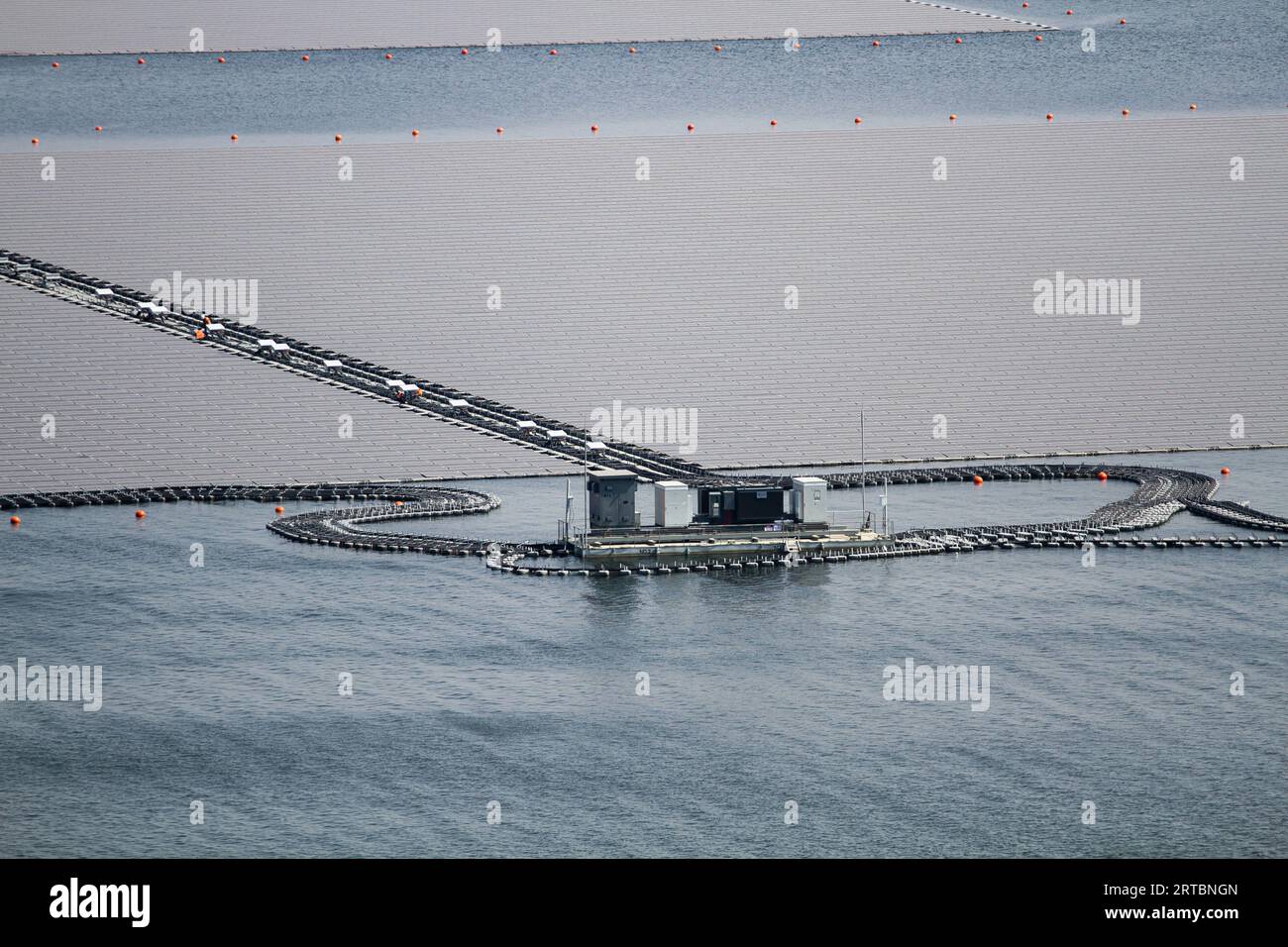 Cianjur, West Java, Indonesia. 12th Sep, 2023. A floating PV plant ...