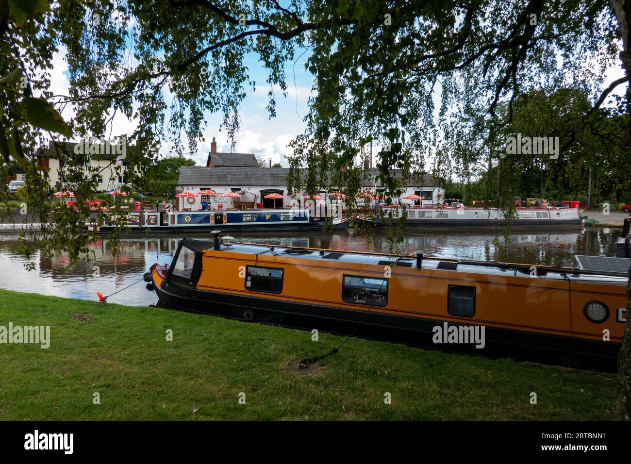 Norbury junction union canal hi-res stock photography and images - Alamy