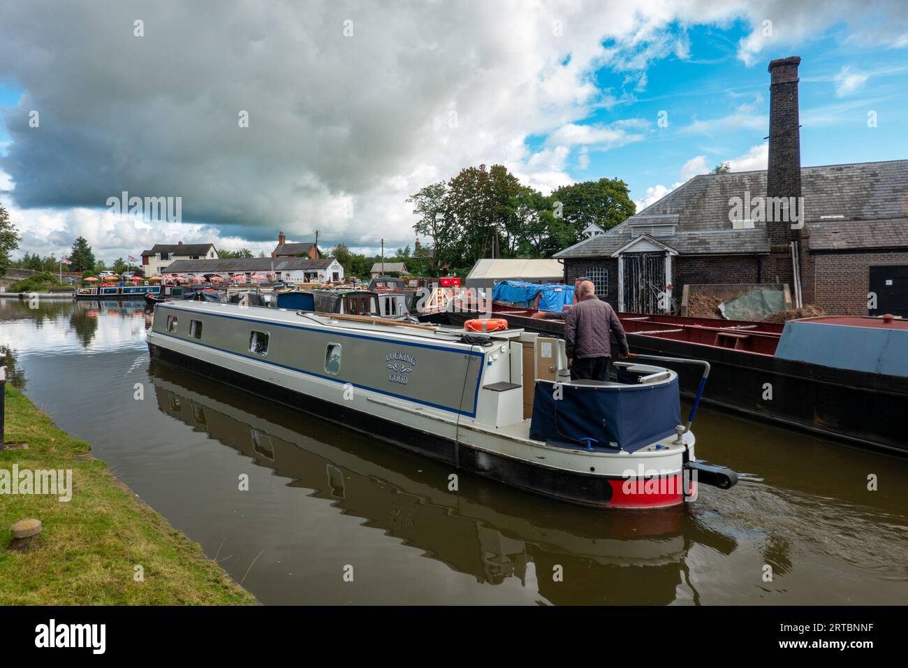Norbury junction union canal hi-res stock photography and images - Alamy