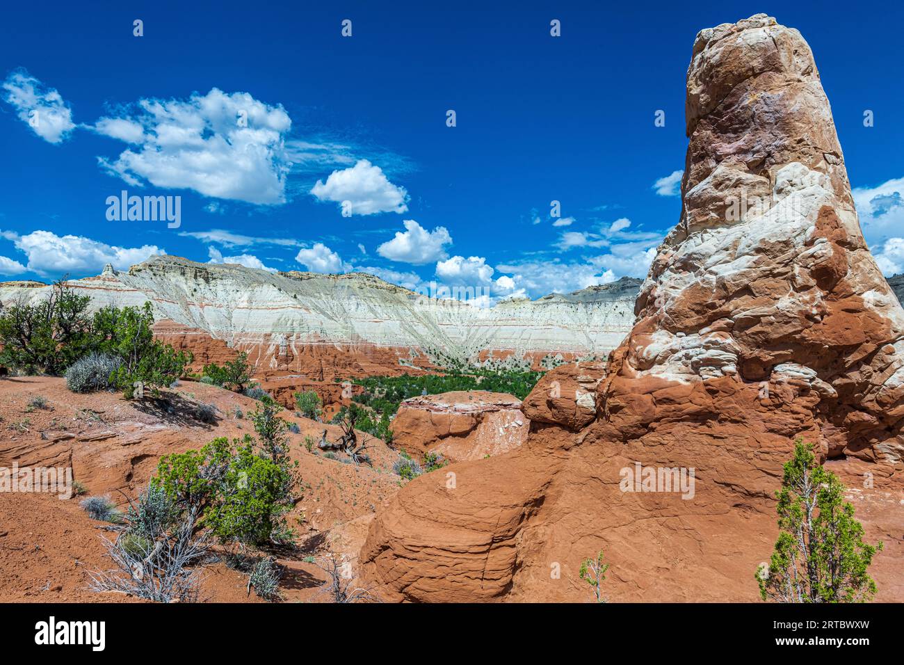 Rock formations white tank hi-res stock photography and images - Alamy