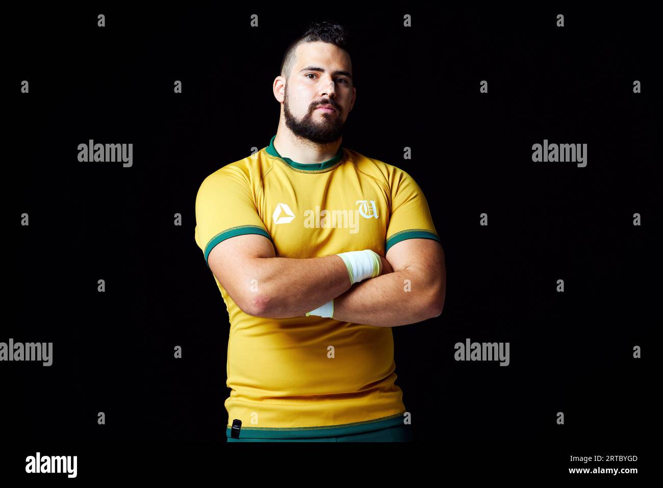 Strong black male athlete hi-res stock photography and images - Alamy