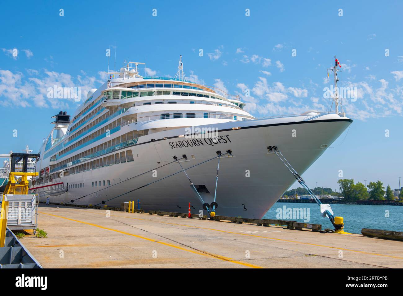 Ms quest hi-res stock photography and images - Alamy