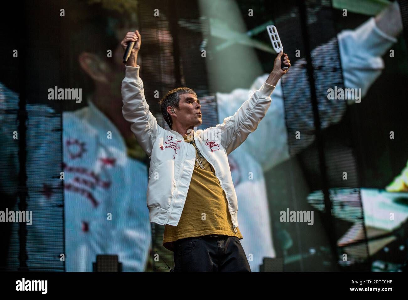 The Stone Roses performing at Wembley Stadium Stock Photo - Alamy