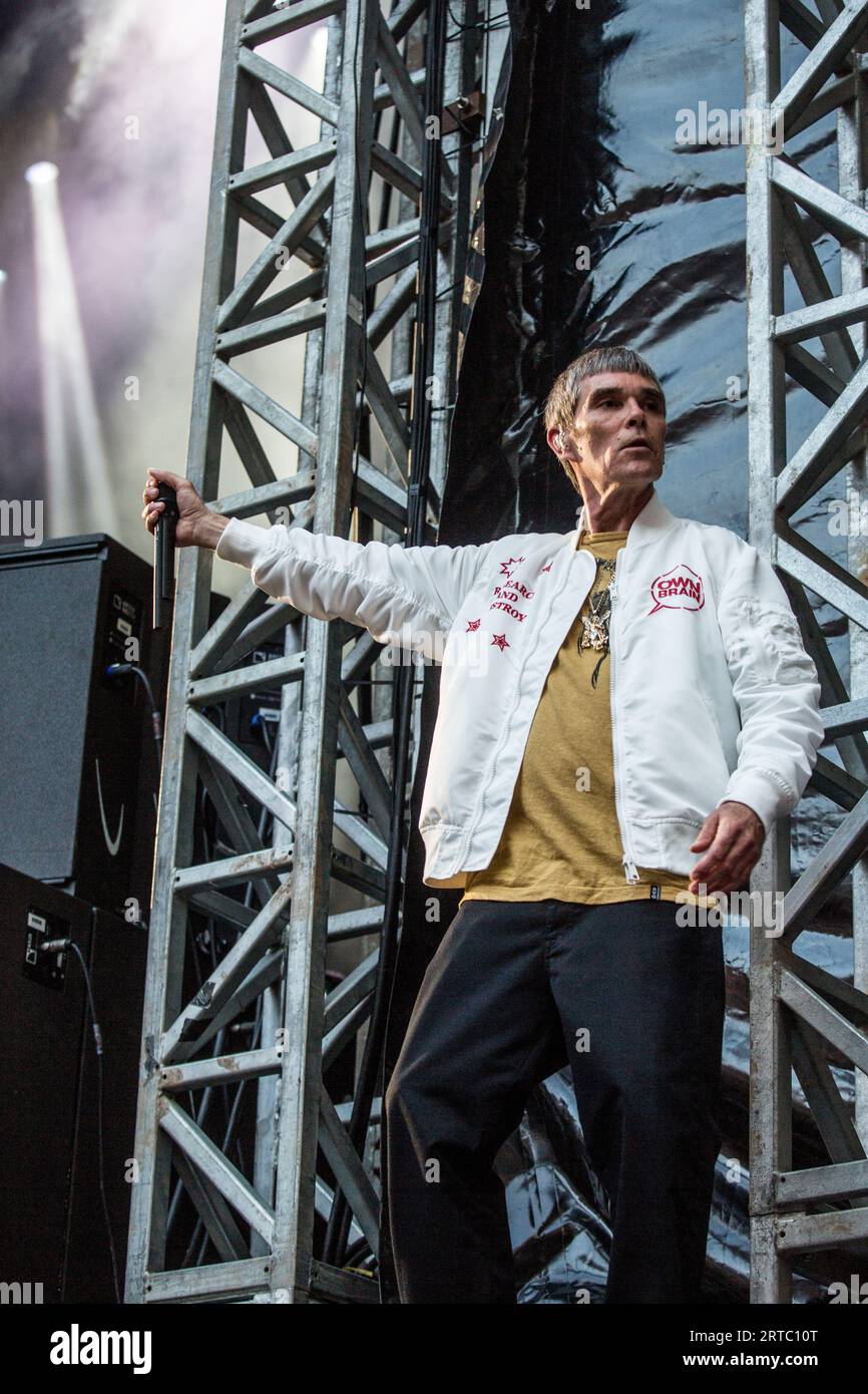 The Stone Roses performing at Wembley Stadium Stock Photo - Alamy