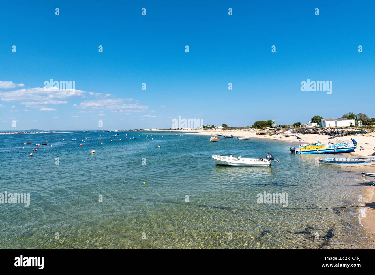 Praia da ilha faro hi-res stock photography and images - Alamy