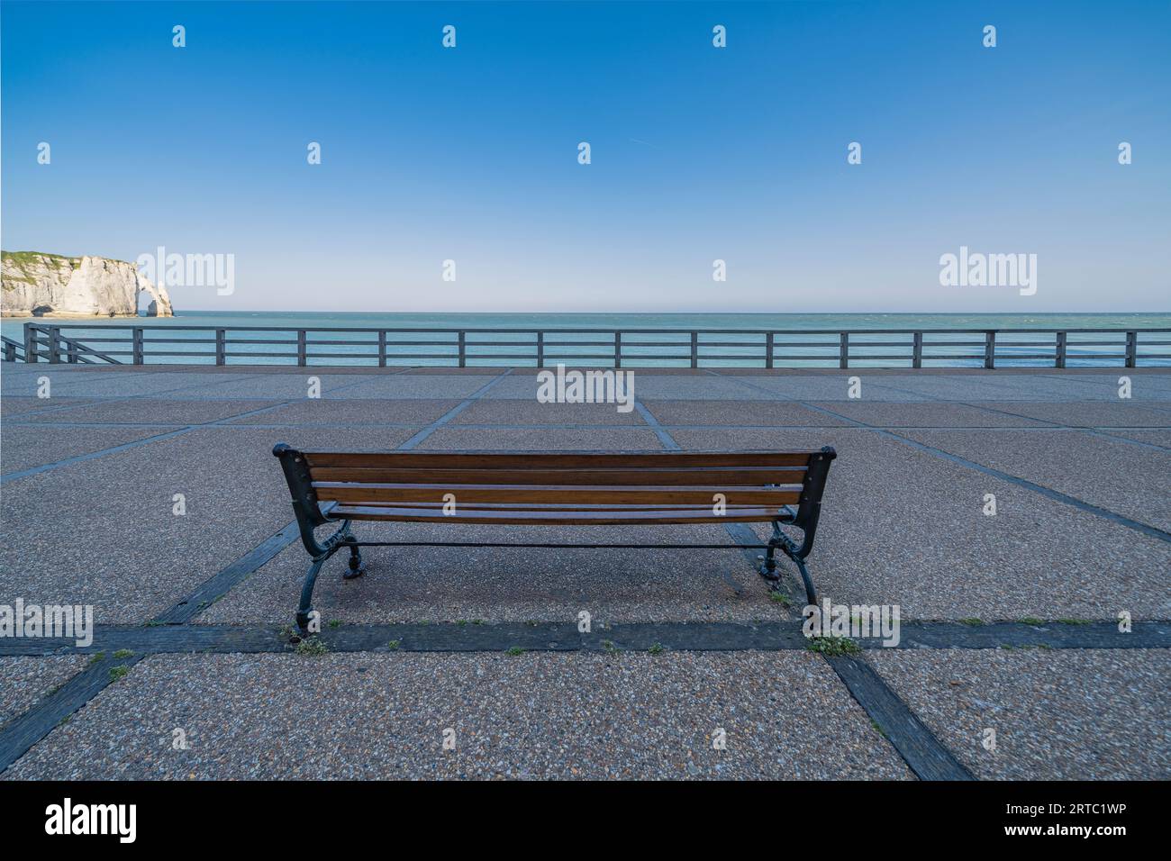Bench overlooking ocean france hi-res stock photography and images - Alamy