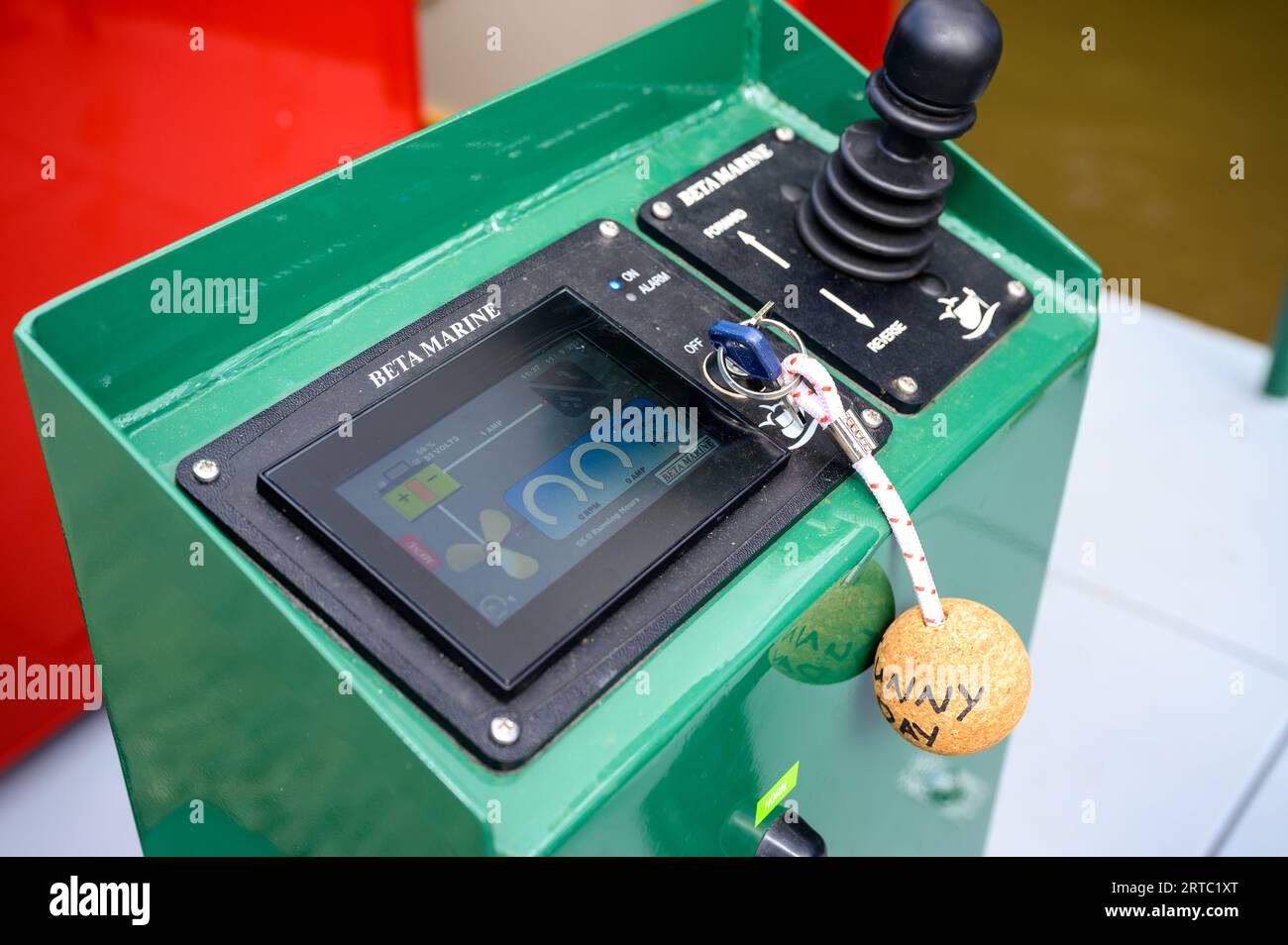 Electric boat hi-res stock photography and images - Alamy