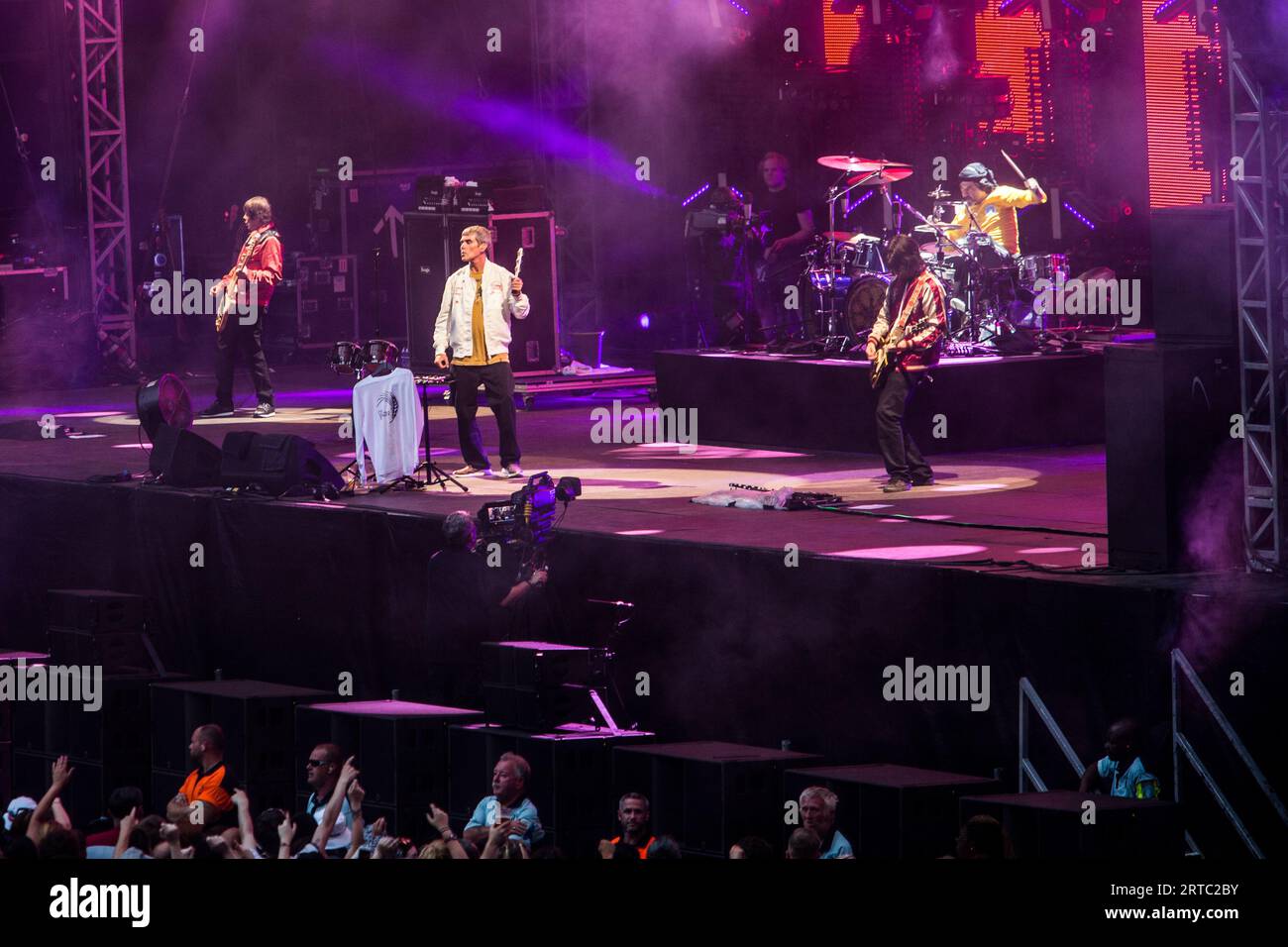 The Stone Roses performing at Wembley Stadium Stock Photo - Alamy