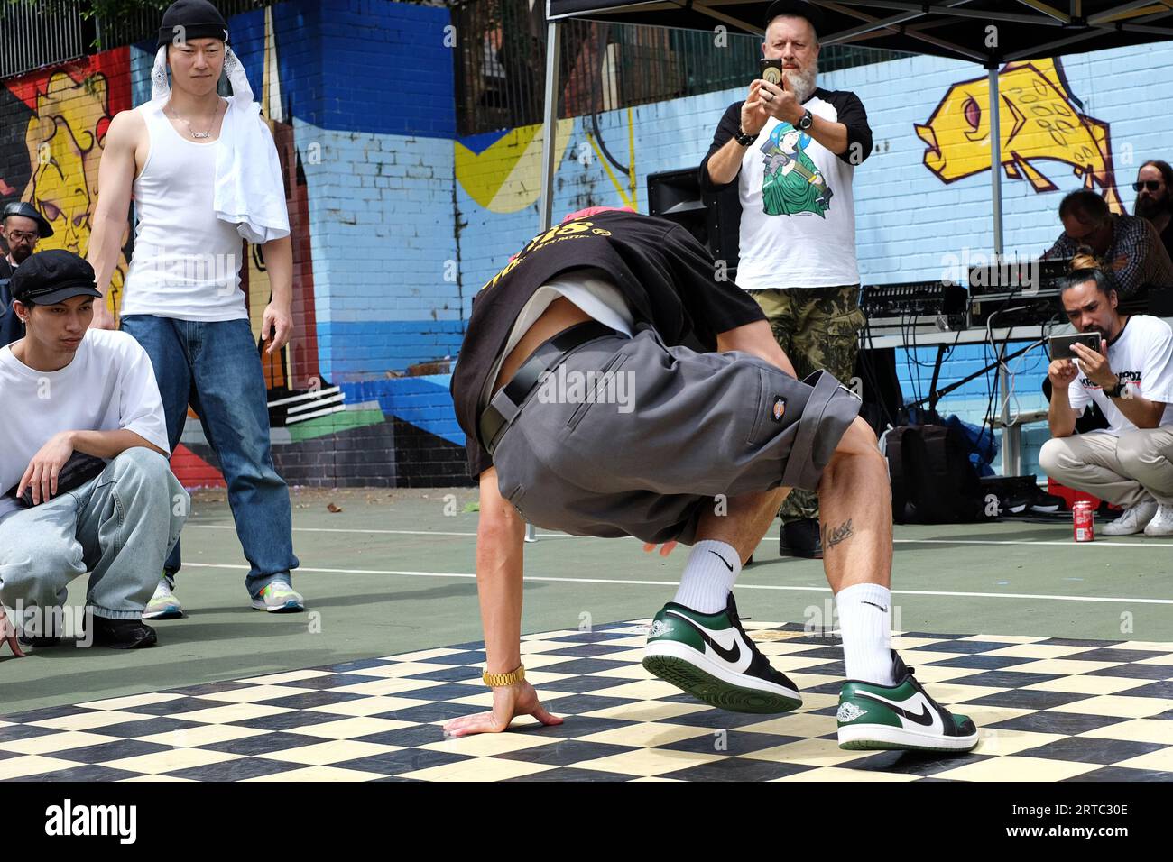 Hip hop dancers feet hi-res stock photography and images - Alamy