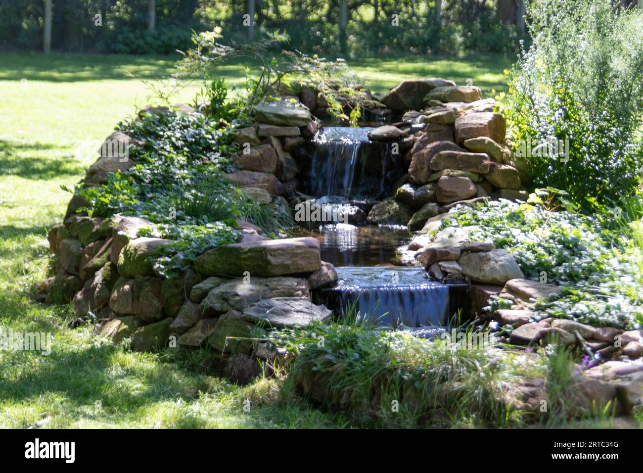 Littered river hi-res stock photography and images - Alamy