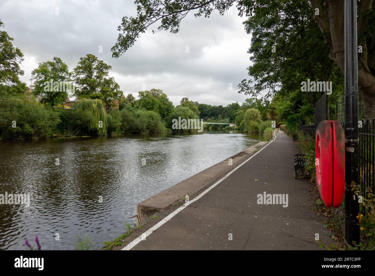River severn path hi-res stock photography and images - Alamy