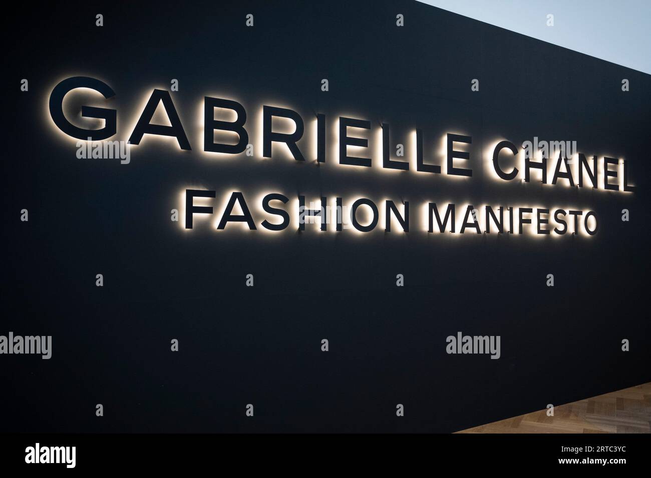 Chanel fashion brand signage hi-res stock photography and images - Alamy
