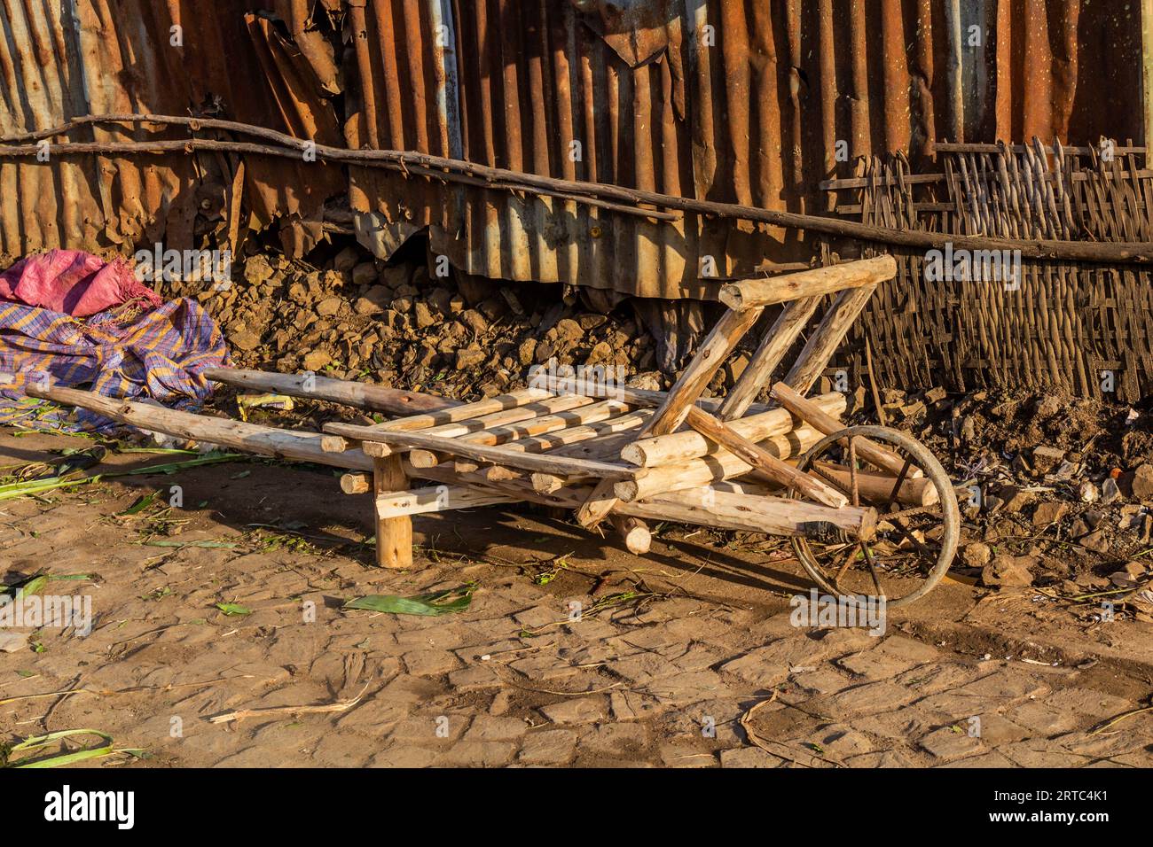 Wooden wheelbarrow on a street in Jinka, Ethiopia Stock Photo - Alamy