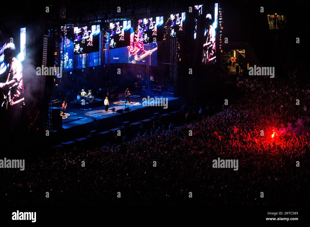 The Stone Roses performing at Wembley Stadium Stock Photo - Alamy