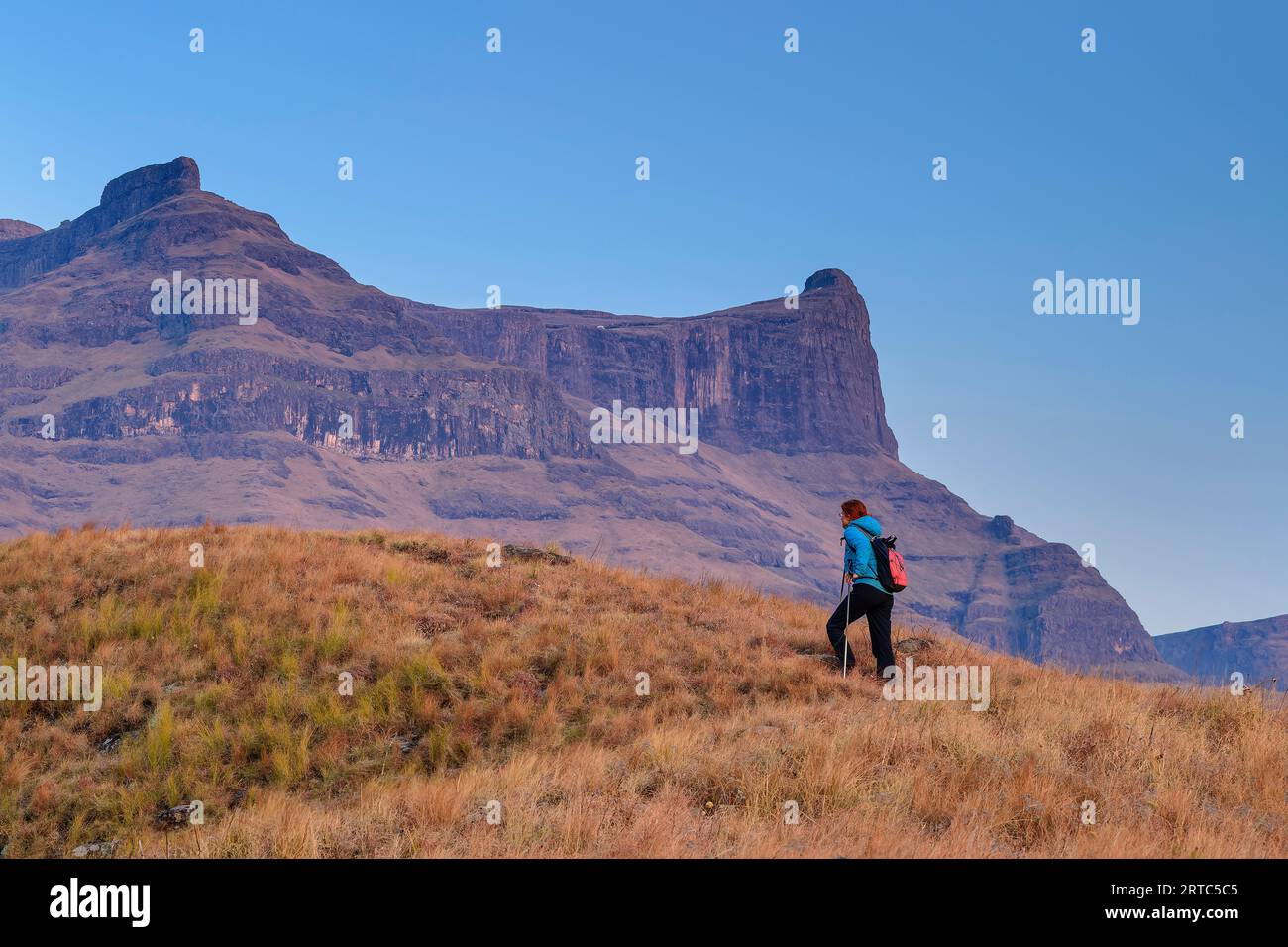 Dusk giants castle drakensberg hi-res stock photography and images - Alamy