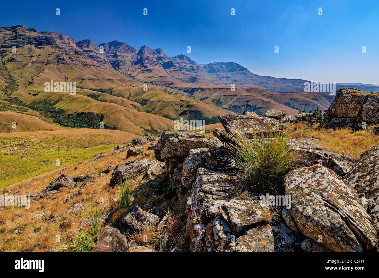 Drakensberg mountain massif hi-res stock photography and images - Alamy